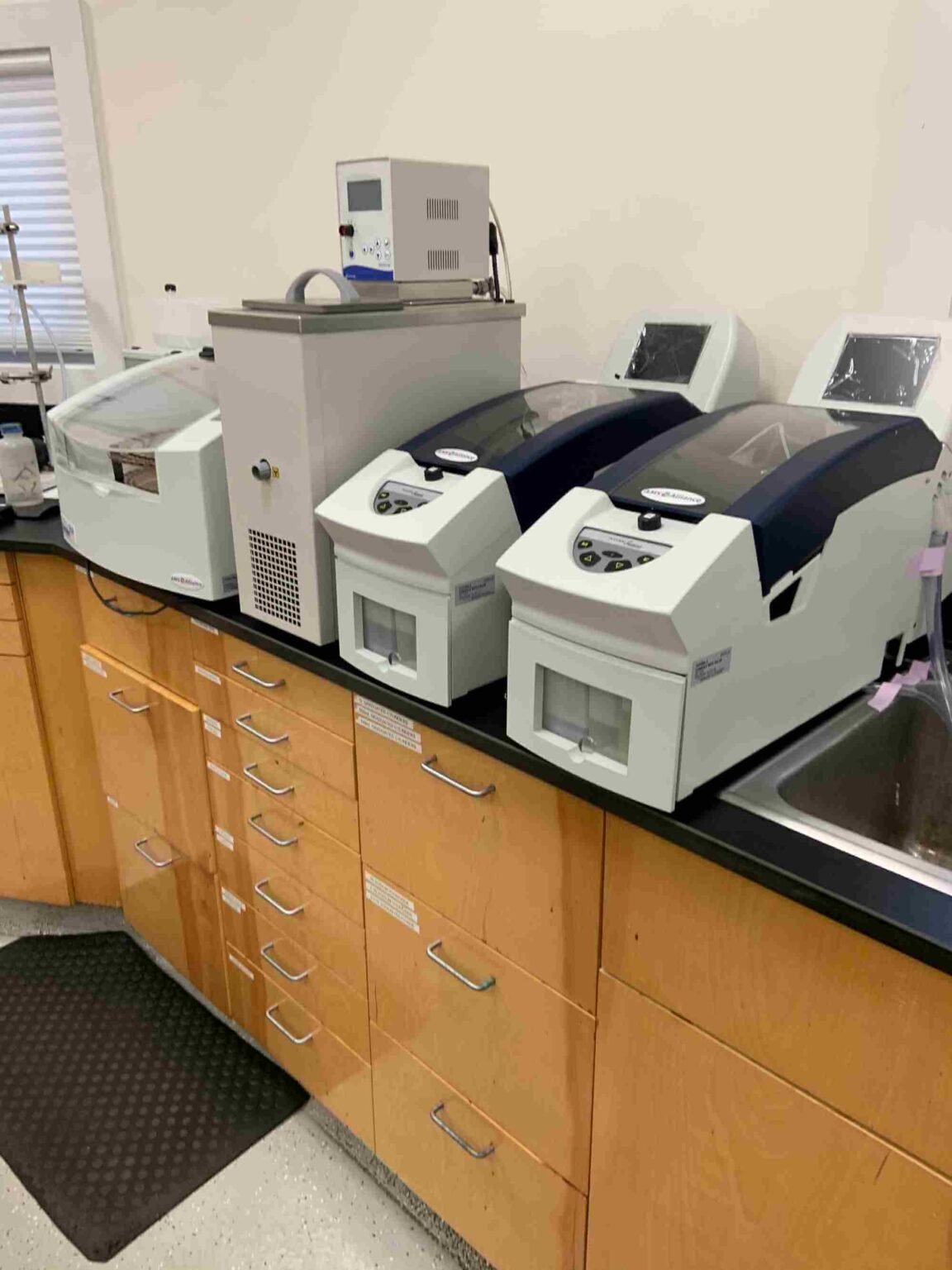 Automated Continuous Flow Analyzer model Futura – CG Scientific